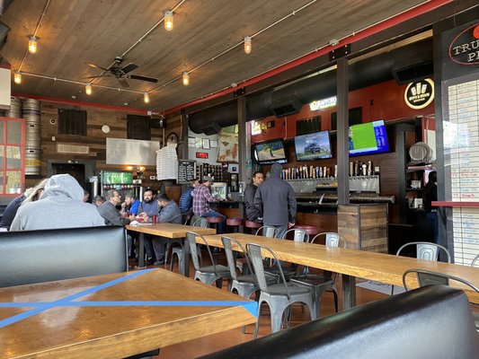 600 DEGREES PIZZERIA & DRAFT HOUSE - Updated November 2024 - 698 Photos ...