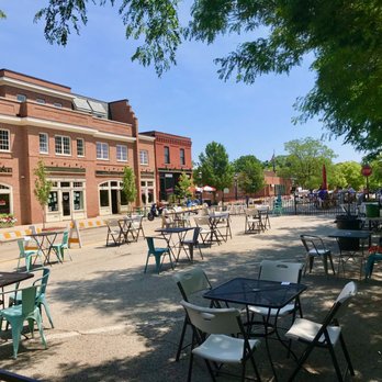 VILLAGE OF LAKE BLUFF - Updated December 2025 - 13 Photos - 40 E Center ...