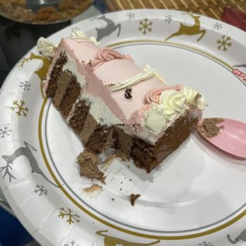 ONE POUND CAKE - Updated December 2025 - 13 Photos - 1960 Yonge Street ...