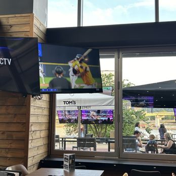 TOM’S WATCH BAR - Updated February 2026 - 158 Photos & 191 Reviews ...