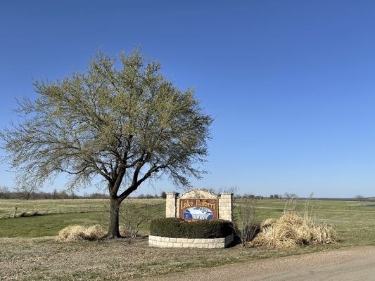 LAKE HALBERT BEACH PARK - 17 Photos - 1600 Lake Halbert Rd, Corsicana ...