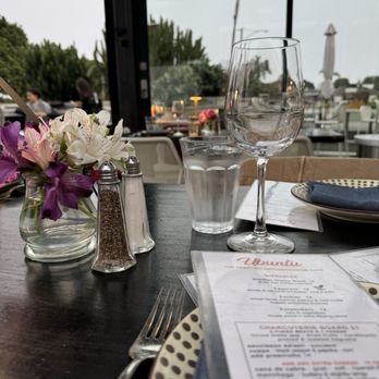 UBUNTU THE GREATEST NEIGHBORHOOD CAFÈ - Updated January 2025 - 1933 ...