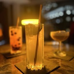 APEX ROOFTOP BAR AND LOUNGE - Updated August 2025 - 10 Photos & 10 ...