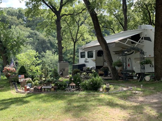 BLACKHAWK VALLEY CAMPGROUND - Updated September 2024 - 26 Photos & 12 ...