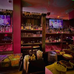 FRIDA MIDTOWN - Updated December 2025 - 568 Photos & 249 Reviews - 214 ...