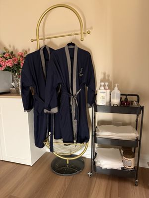 FANS HEAD SPA - Updated January 2026 - 20 Photos - 160 Traders ...