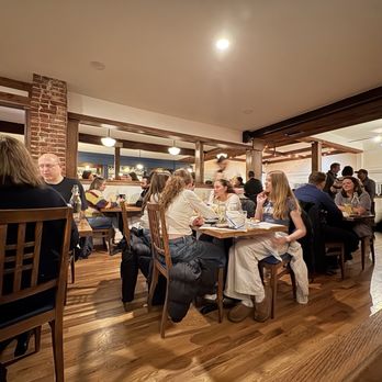 TRÉLA - Updated May 2025 - 126 Photos & 49 Reviews - 6000 NE Glisan St ...