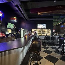 ROUND THE BEND STEAKHOUSE - Updated January 2026 - 192 Photos & 179 ...