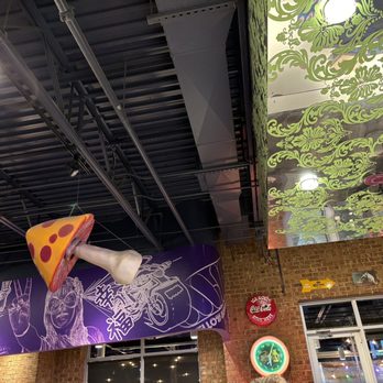 MELLOW MUSHROOM HICKORY - Updated May 2025 - 158 Photos & 163 Reviews ...
