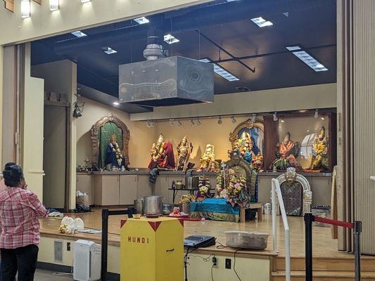 HINDU TEMPLE AND CULTURAL CENTER - Updated December 2025 - 14 Photos ...