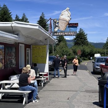 EAST WIND DRIVE-IN - Updated January 2026 - 361 Photos & 395 Real ...