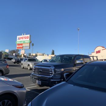 ENCINO VALLEY SHOPPING CENTRE - Updated January 2025 - 17921 Ventura ...