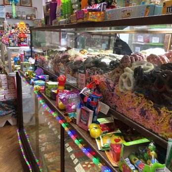 PORT CLINTON PEANUT SHOP - Updated October 2024 - 180 Photos & 27 ...