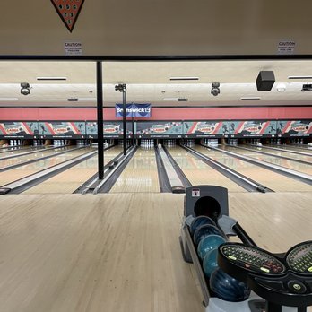 TOWER LANES ENTERTAINMENT CENTER - Updated January 2025 - 83 Photos ...