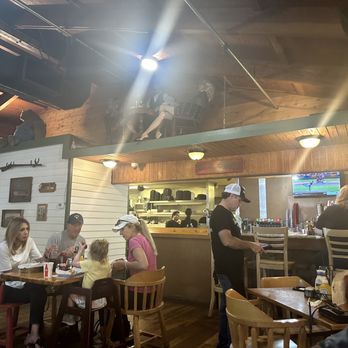 HAMBURGER FACTORY FAMILY RESTAURANT - Updated November 2024 - 689 ...