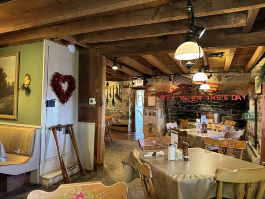 BRICKERVILLE HOUSE FAMILY RESTAURANT - Updated April 2025 - 136 Photos ...