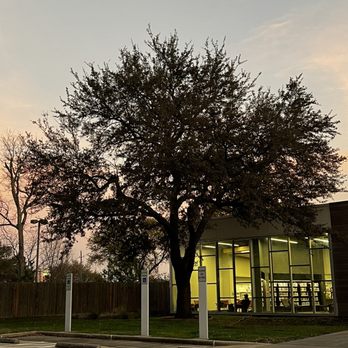 JUNGMAN NEIGHBORHOOD LIBRARY - Updated September 2025 - 43 Photos & 26 ...