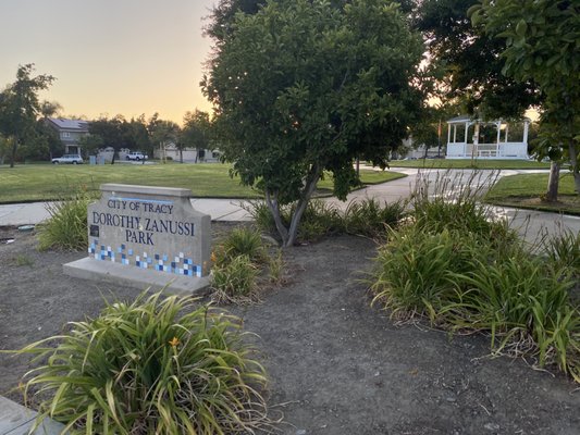 ZANUSSI PARK - Updated July 2024 - 99 Photos - Promenade Cir, Tracy ...