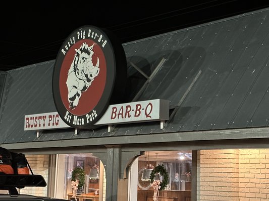 RUSTY PIG BBQ - Updated August 2024 - 38 Photos & 82 Reviews - 360 S ...