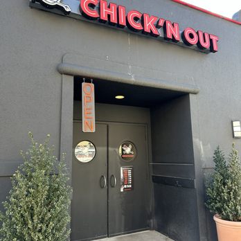 CHICK’N OUT - Updated December 2025 - 215 Photos & 100 Reviews - 37 ...