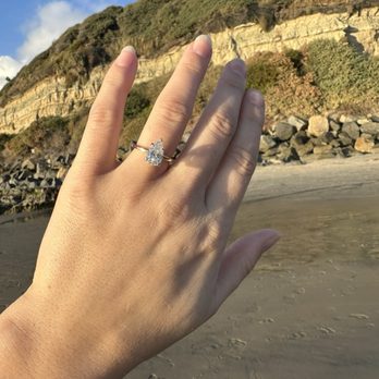 THE DIAMOND CONNECTION - Updated January 2025 - 701 Photos & 977 ...