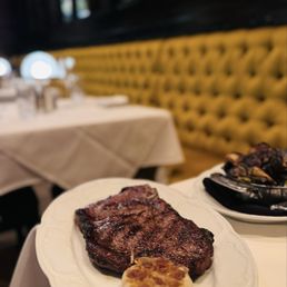 HEMINGWAY - Updated January 2025 - 185 Photos & 80 Reviews - 1515 E ...