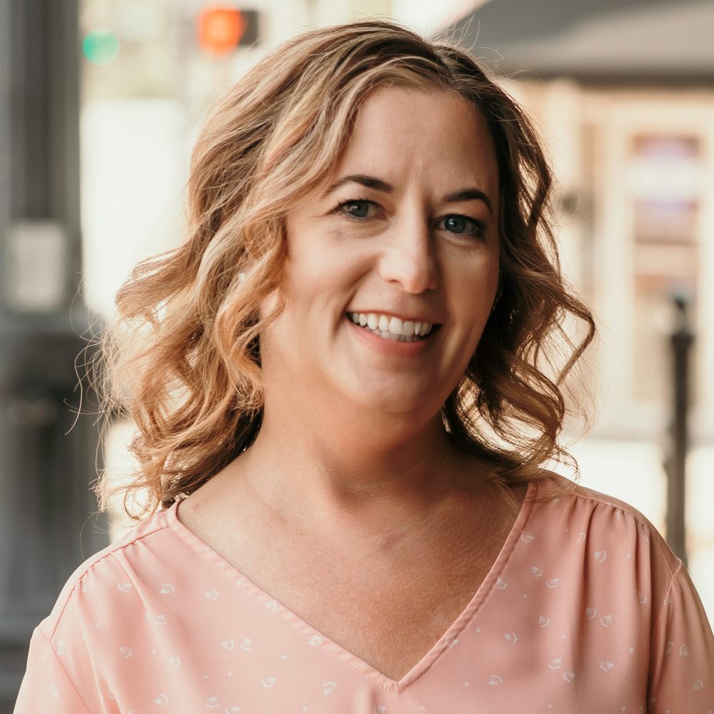 Laura Bechtel's Instagram, Twitter & Facebook on IDCrawl