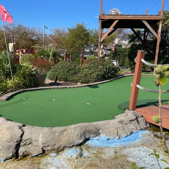 PIRATE’S PARADISE MINI GOLF - Updated October 2025 - 74 Photos & 38 ...