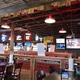 BOTTLECAP ALLEY ICEHOUSE GRILL - Updated January 2026 - 94 Photos & 162 ...