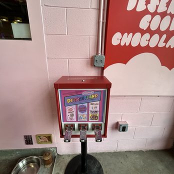 BON BON BON MIDTOWN DETROIT - Updated August 2024 - 327 Photos & 67 ...