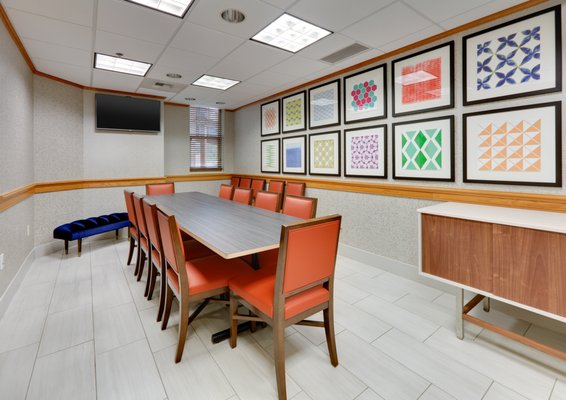 HOLIDAY INN EXPRESS RAINIER INN & RAINIER COMPLEX - Updated September ...