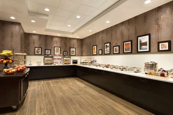 HILTON EAST BRUNSWICK HOTEL & EXECUTIVE MEETING CENTER - 195 Photos ...