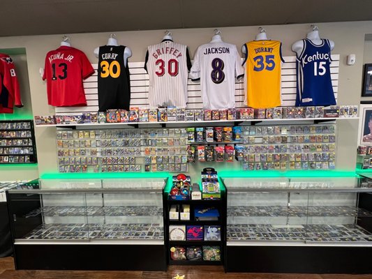 LOUISVILLE SPORTS CARDS - 10 Photos - 11519 Shelbyville Rd C ...