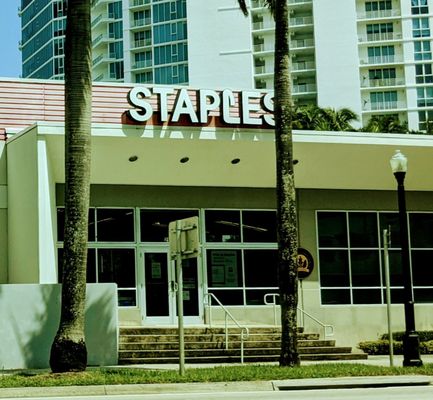 STAPLES - Updated January 2026 - 40 Photos & 89 Reviews - 2121 Biscayne ...