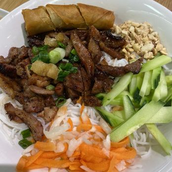 PHO NGA 405 - Updated June 2025 - 45 Photos & 21 Reviews - 10700 South Pennsylvania Ave ...