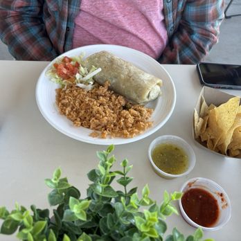 SOMEBURROS - Updated December 2025 - 34 Photos & 58 Reviews - 2525 W ...
