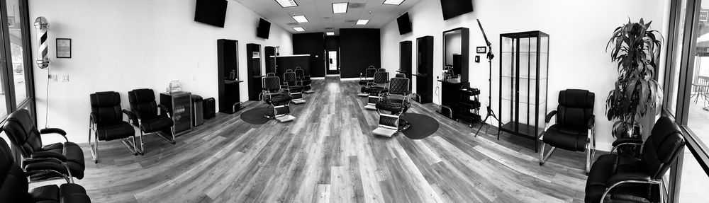 DIAMOND BLADE BARBER STUDIO - 34 Photos & 23 Reviews - 1200 Cirby Way ...