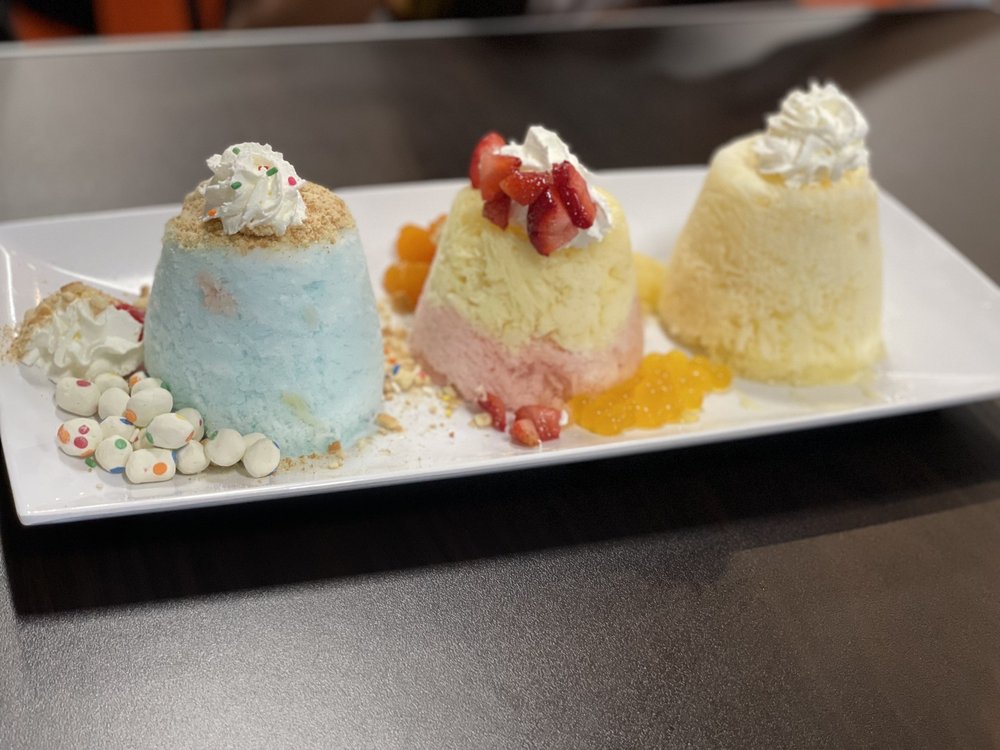 VAMPIRE PENGUIN - 262 Photos & 104 Reviews - 1102 E Champlain Dr ...