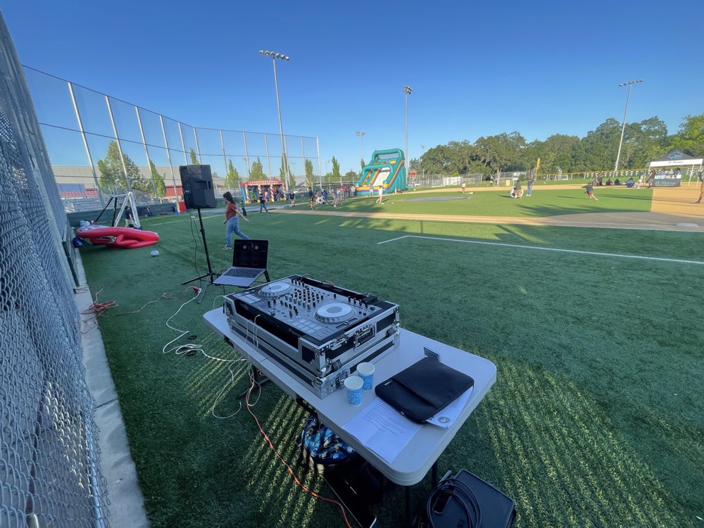 DJ D-MIXX FOR YOUR PARTY - Updated June 2024 - 12 Photos - 5500 ...