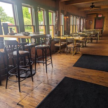 BOSTWICK LAKE INN - Updated June 2025 - 146 Photos & 191 Reviews - 8521 ...