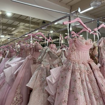 MODA 2000 - Updated September 2025 - 410 Photos & 230 Reviews - 845 N ...