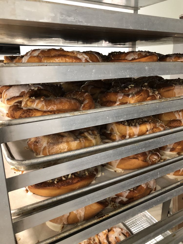 MANISTEE LAKE PIZZERIA & BAKERY - 25 Photos - 8030 Ford Rd NE, Kalkaska ...