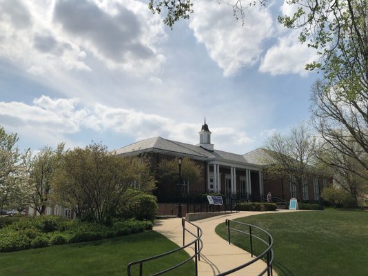 PARK RIDGE PUBLIC LIBRARY - Updated August 2025 - 40 Photos & 32 ...