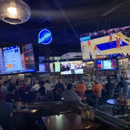 SIDELINES TAVERN & GRILL - Updated August 2024 - 76 Photos & 178 ...