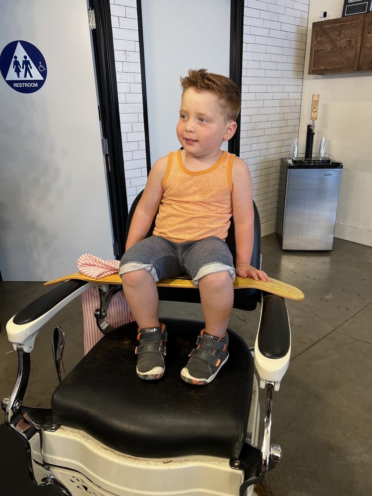 THE DEN BARBER SHOP & SHAVE PARLOR - Updated June 2026 - 20 Photos & 59 ...