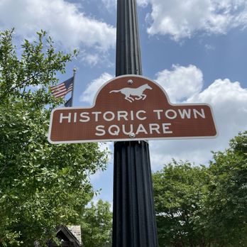 HUG BBQ - Updated October 2024 - 21 Photos & 31 Reviews - 133 Historic ...