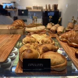 MOMONA BAKERY AND COFFEE SHOP - Updated July 2025 - 730 Photos & 303 ...