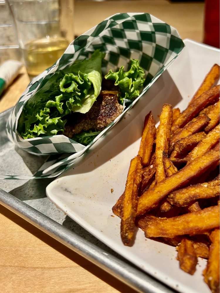 MAMMOTH BURGER - 70 Photos & 145 Reviews - 8715 271st St NW, Stanwood ...