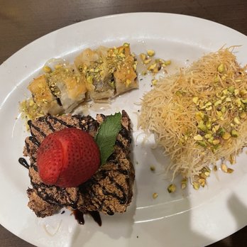 BALADI MEDITERRANEAN CAFE - Updated June 2024 - 503 Photos & 473 ...