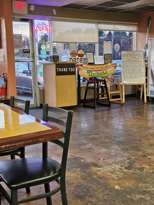 BURGER IN THE SQUARE - Updated July 2024 - 82 Photos & 142 Reviews ...